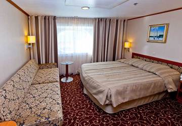 Tallink Silja Baltic Queen ferry review and ship guide